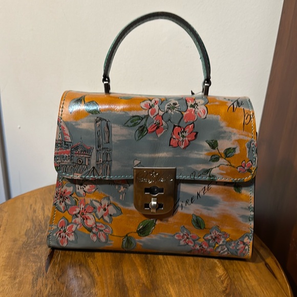 Patricia Nash | Bags | Patricia Nash Beautiful Girl Floral Print ...